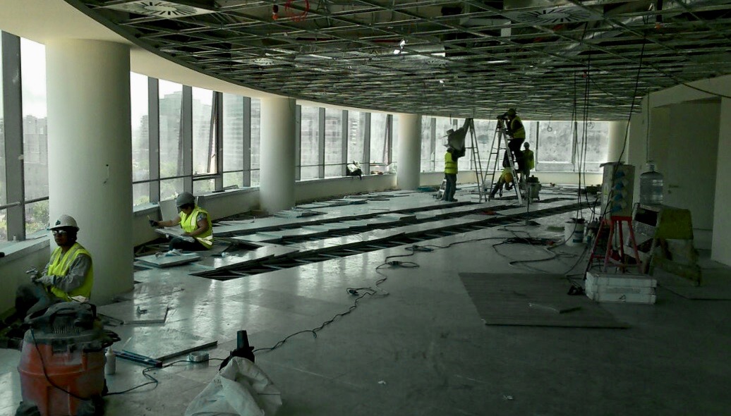 TITANIUM TOWER - CHILE 16.000 sqm - Raised floors for indoor and ...