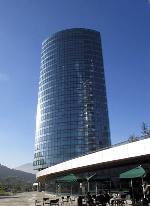 TITANIUM TOWER - CHILE 16.000 sqm - Raised floors for indoor and ...